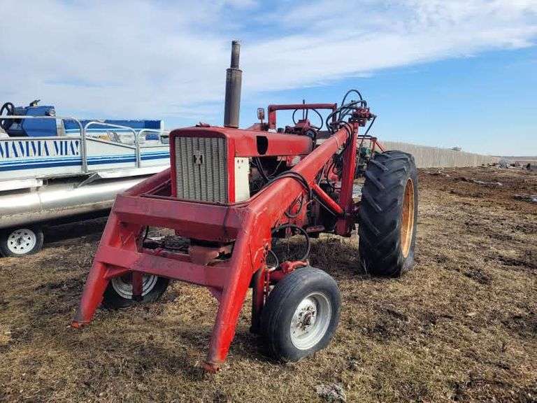 International 706 with Dual Loader (No Bucket), 18.4x38 Rears, 7.50x15 ...