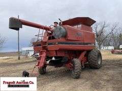 1986 Case 1680 Axle Flow Combine, 3,704 Hours, 14.9-24 Rears, 30.5L-32 ...
