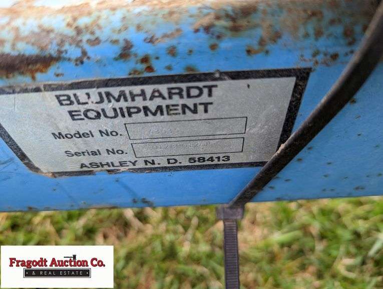 Blumhardt Sprayer on Single Axle Cart, 500 Gallon Tank, 60’ Booms Set ...