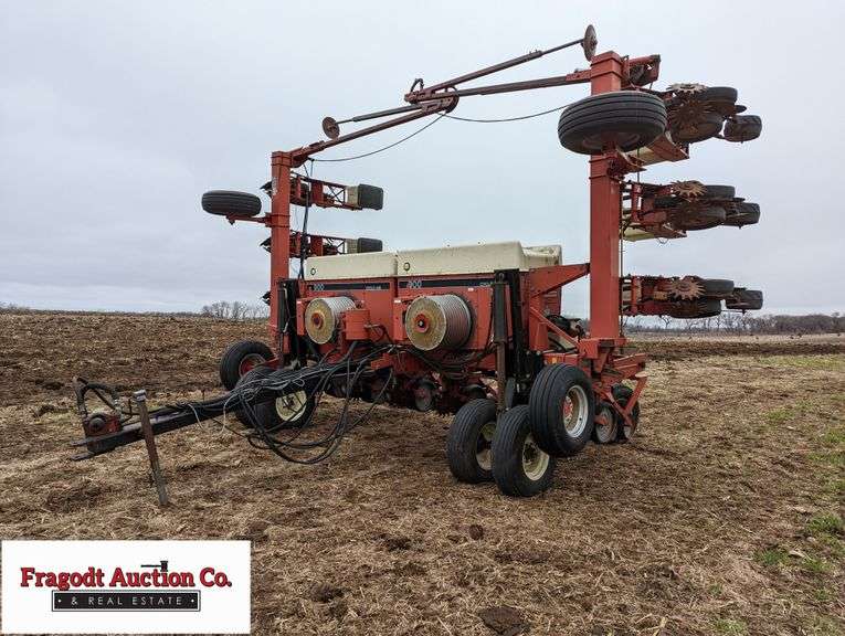 Case IH Cyclo Air 900 Planter, 12 Row 30” with Pull Type Conversion Kit ...
