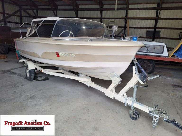 1961 Larson Fiberglass 17’ V-Hull Boat with Button up/zip up Top and a ...