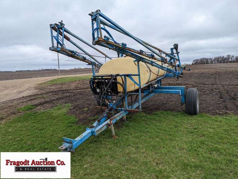 Blumhardt Sprayer on Single Axle Cart, 500 Gallon Tank, 60’ Booms Set ...