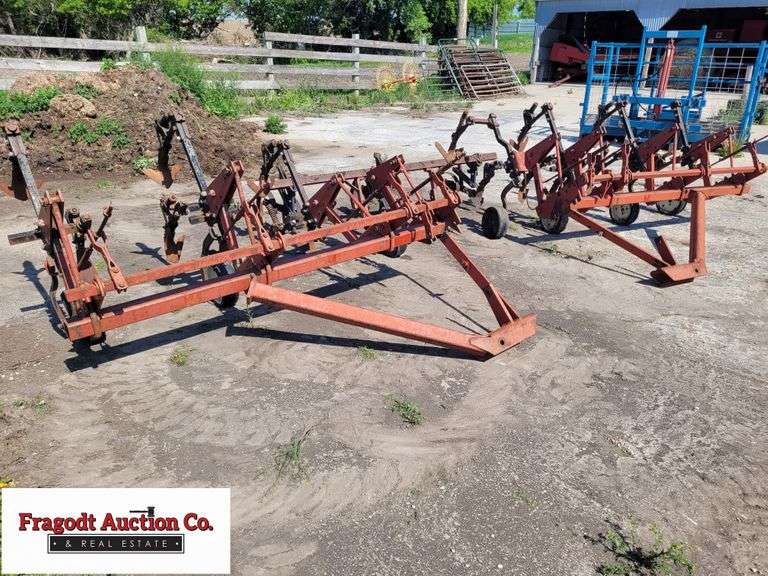 #78 IH Front Mount Cultivator, 6 Row 30”, Complete with Mounting ...
