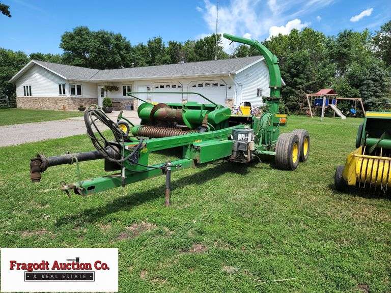 John Deere 3975 Chopper with 7’ Hay Head, Kernel Processor, Tandem Axle ...