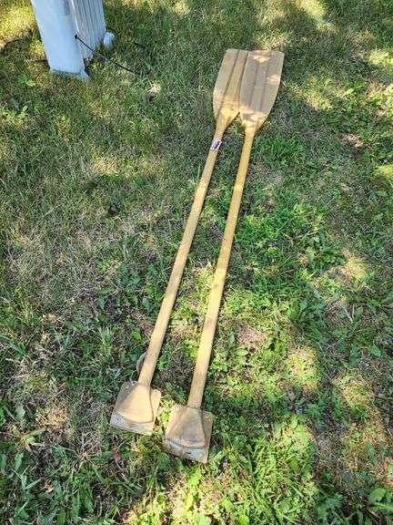 Pair of Oars - Fragodt Auction and Real Estate LLC