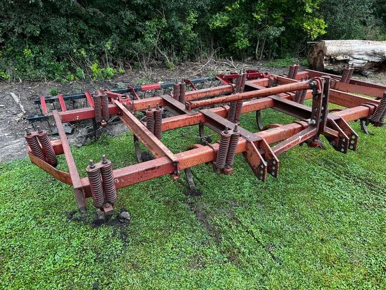 Bush Hog 14 Shank 3pt Chisel Plow with 2 Bar Harrow - Fragodt Auction ...