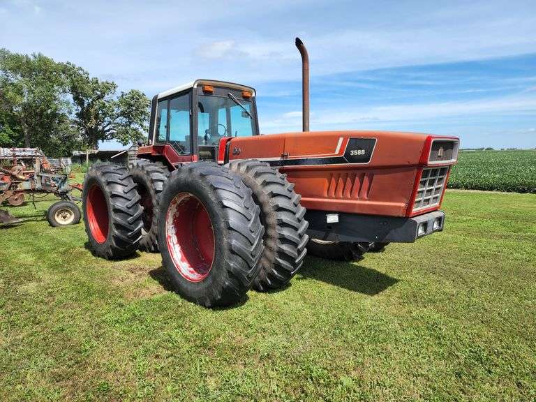 1979 International 3588 2+2 Tractor, 18.4R38 Duals All Around, 1000 PTO ...
