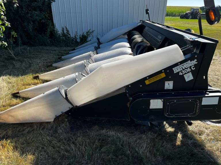 Harvestec 6 Row Chopping Cornhead, Currently Set up for Gleaner Combine ...