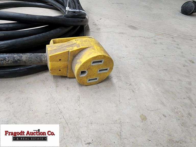 50 to 30 Amp Pigtail and 40’ of 220 Cord with 1 End - Fragodt Auction ...
