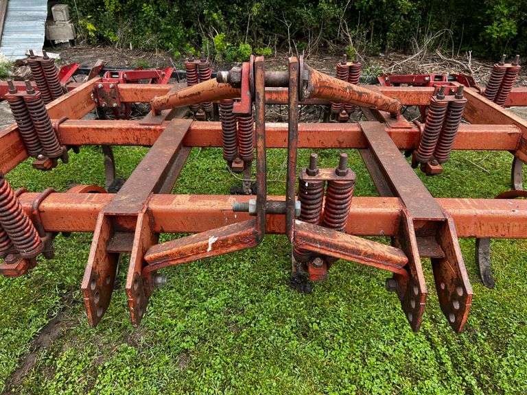 Bush Hog 14 Shank 3pt Chisel Plow with 2 Bar Harrow - Fragodt Auction ...