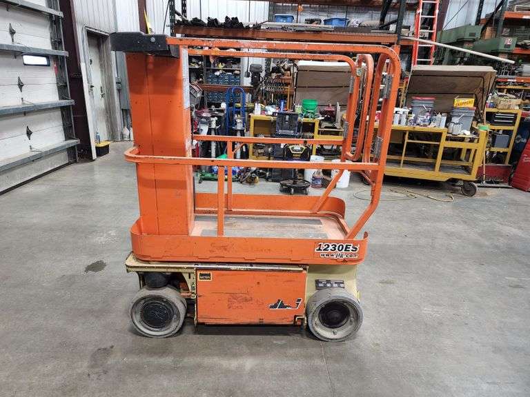 2012 JLG Model 1230 ES Lift, 439 Hours, 12' Platfo - Fragodt Auction ...