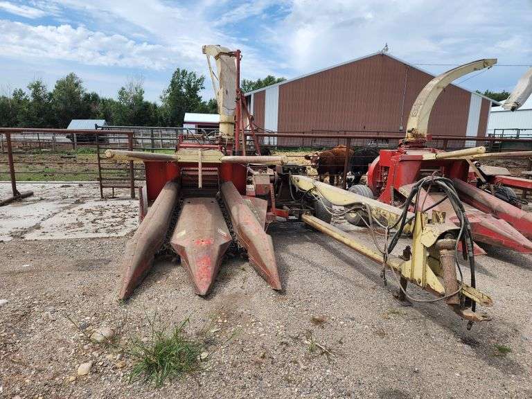 Gehl Model 800 Silage Chopper with 2 Row Corn Head, 1000 PTO, SN: 2017 ...