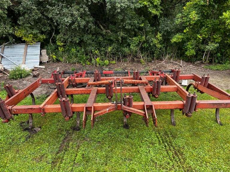Bush Hog 14 Shank 3pt Chisel Plow with 2 Bar Harrow - Fragodt Auction ...