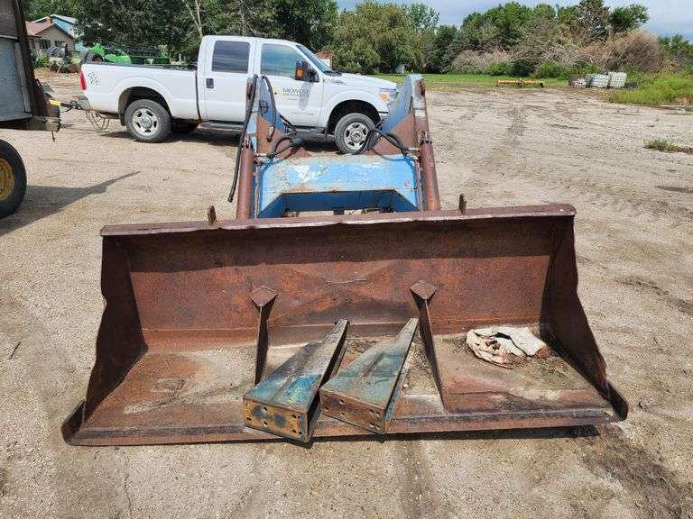 Allied Hydraulic Loader, 7’ Bucket with Mounting Brackets, Came off ...