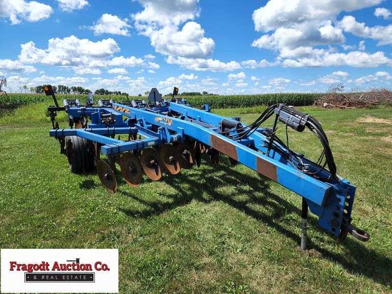 DMI 530B Disk Ripper with Misc Extra Parts, 5 Shank with 4 Lead Shanks ...