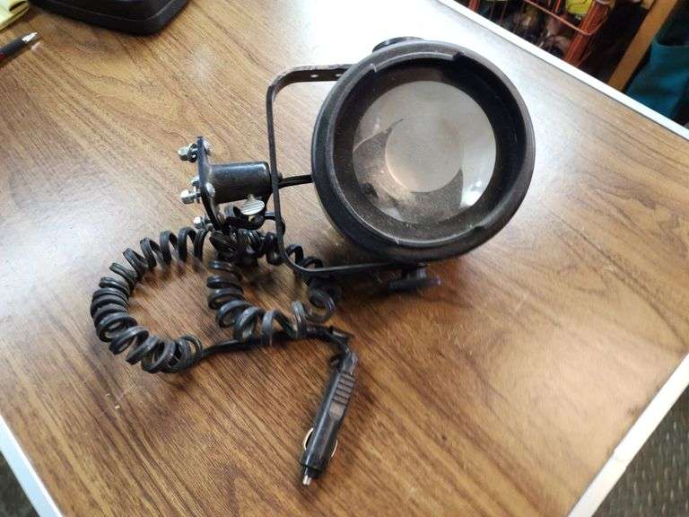 Brinkman Q-Beam Black Max Marine Light, 400,000 CP - Fragodt Auction ...