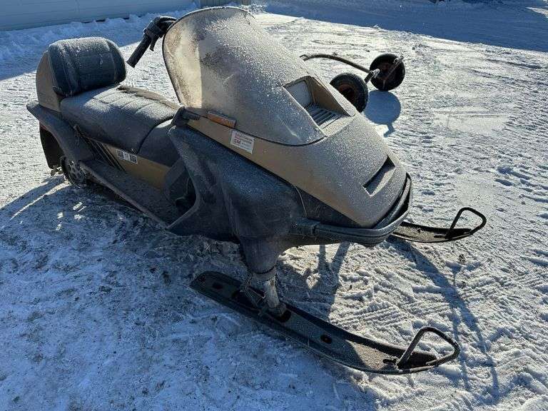 (2) Mid 1980’s Yamaha Snowmobiles, 300cc Liquid Cooled Engines ...