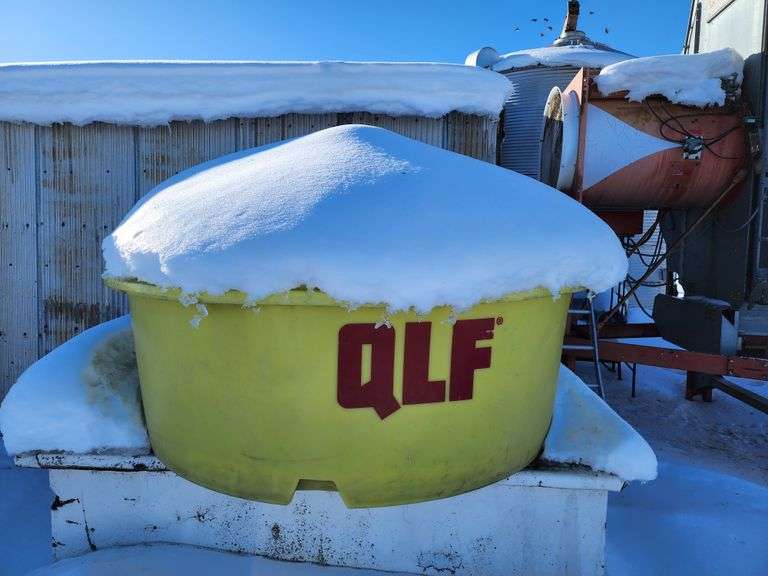 QLF Mineral Lick Tank (Empty) - Fragodt Auction and Real Estate LLC