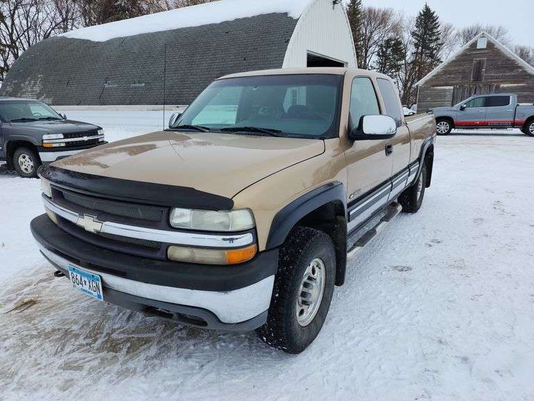 1999 Chevrolet Silverado LS 2500 Extended Cab Pickup, 4x4, 3rd Door ...