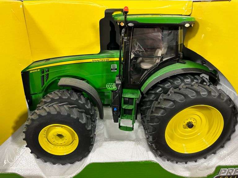 John Deere 8400R 1 /16 Die-Cast Metal Replica Prestige Collection ...