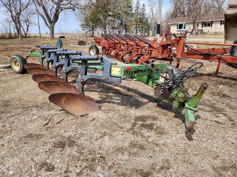 John Deere 2800 5 Bottom Variable Width Plow, 16” – 20”, Auto Reset, 1 ...
