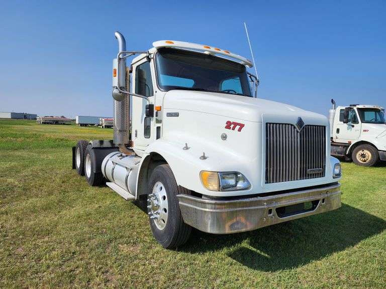 2000 International 9200i Semi Tractor, 963,255 Miles, Cummins ISM ...