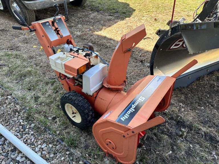 28" Simplicity Walk Behind Snow Blower, In Working Order Per Seller ...
