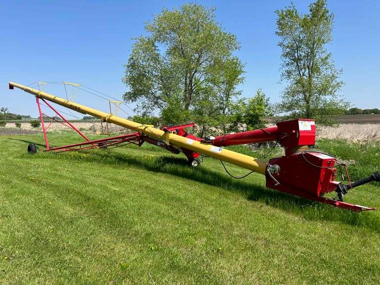 Westfield MKX 100 – 73 Auger with Swing Away Hopper and Auger Jogger ...