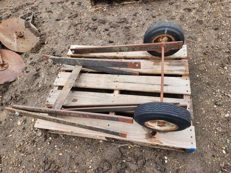 Splitting Frame for Splitting a 100hp or Less Tractor - Fragodt Auction ...