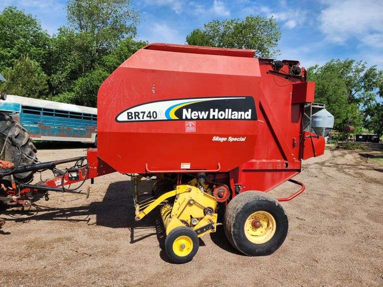 2012 New Holland Model BR740A Silage Special Baler, Twine and Net Wrap ...