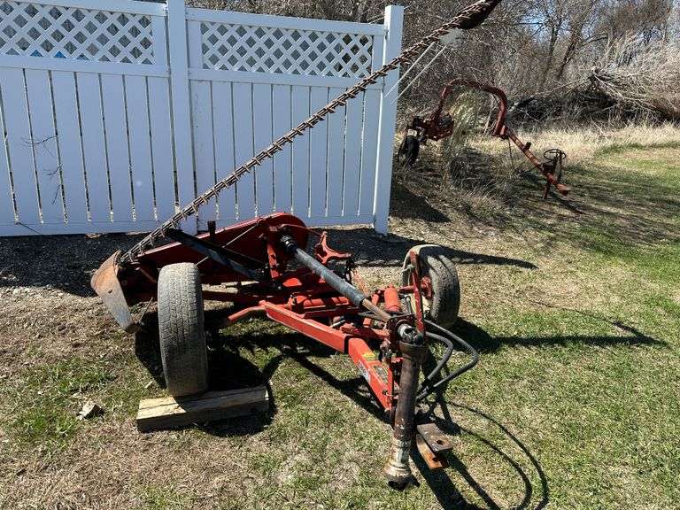 Case IH 9’ Sickle Mower, Model 1100 - Fragodt Auction and Real Estate LLC