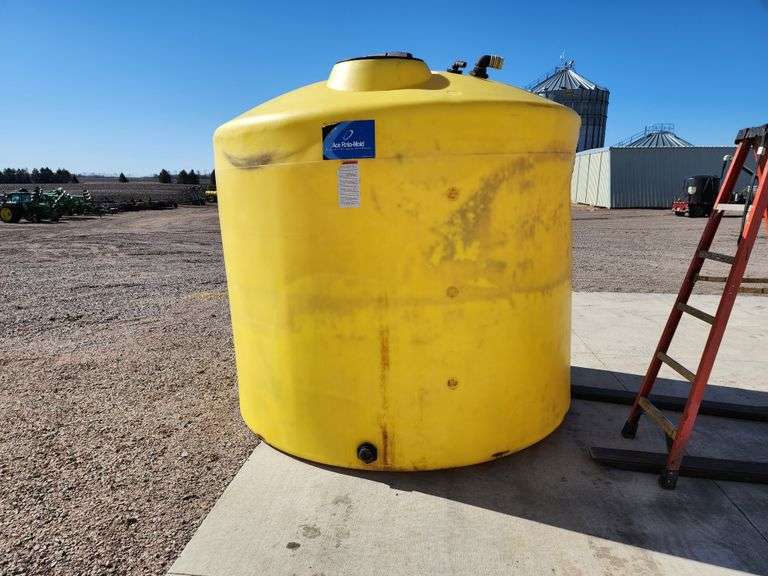 Ace RotoMold 1850 Gallon Upright Poly Tank with 2” Discharge Hole ...