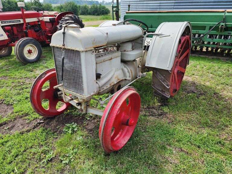 1929 Fordson Tractor, Wide Front, Steel Wheels, Gas, Side Flywheel, SN ...