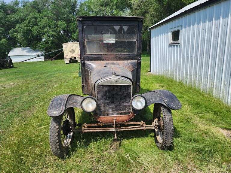 Ford Model T, Wood Box - Fragodt Auction and Real Estate LLC