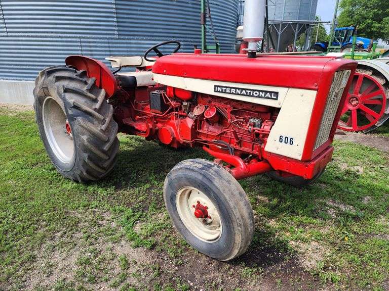 1962 International 606 Tractor, Standard Wide Front, 7.50-16 Fronts, 16 ...