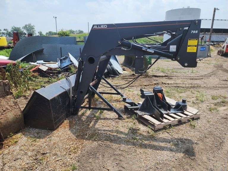 Allied Model 795 Loader, Came off a White 2-110 Tractor, Comes with ...