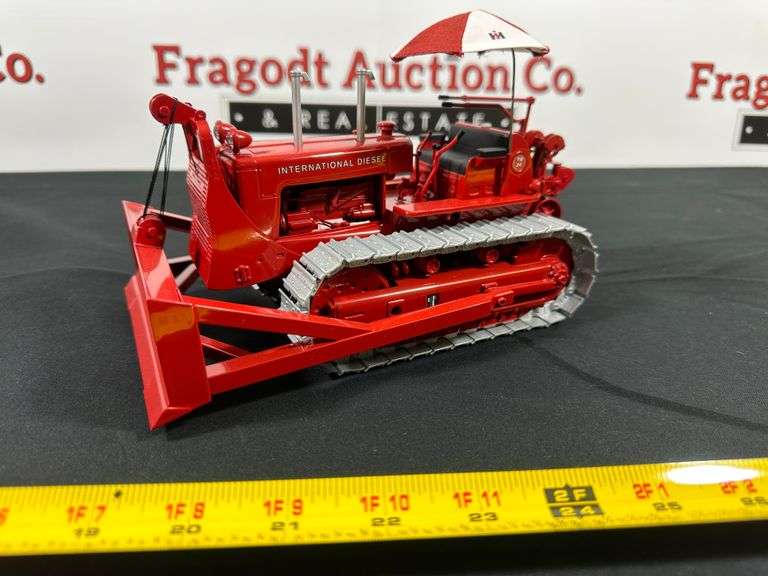 International TD24 Dozer - Fragodt Auction and Real Estate LLC