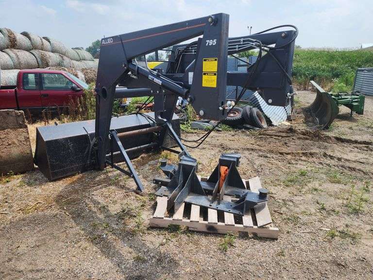 Allied Model 795 Loader, Came off a White 2-110 Tractor, Comes with ...