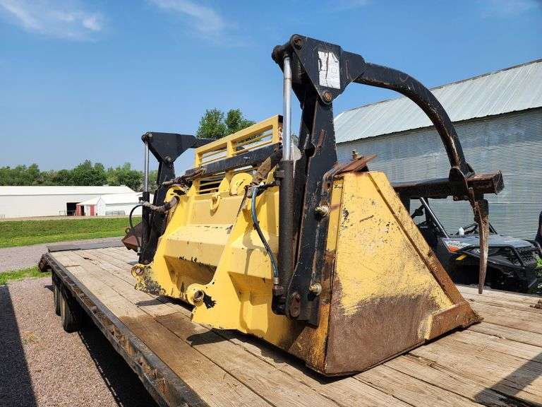 MDS 8’ Grapple Bucket, Set up for Payloader or Telehandler, JCB Mounts ...