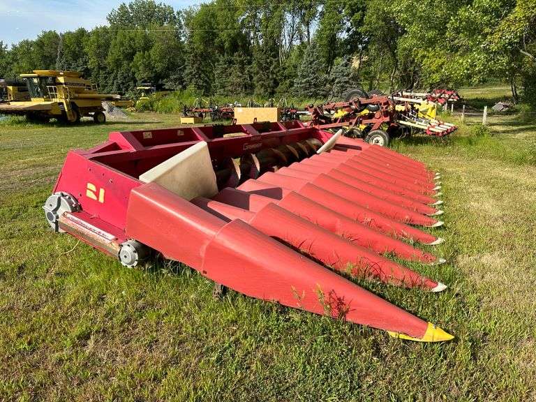 1998 Geringhoff 12 Row 20” Chopping Corn Head, New Holland Hookups, SN ...