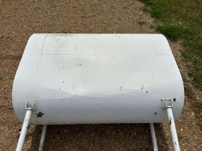 265 Gallon Fuel Tank - Fragodt Auction and Real Estate LLC