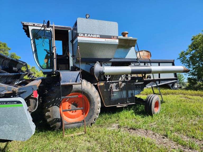 Gleaner L2 Combine – 23.1 x 34 Fronts, 14L x 16.1 Rears, 3515 Separator ...