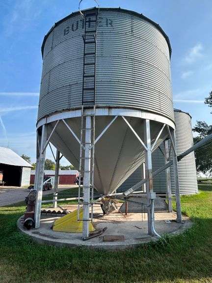 Wet Holding Bin, 18’ Dia, Butler 4 Ring Bin on 10 Leg Cone, Ladder ...