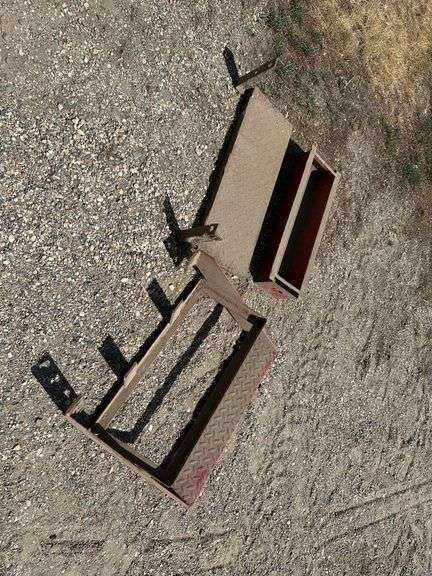 2. Step tool boxes. 4 and older IH tractor. - Fragodt Auction and Real ...