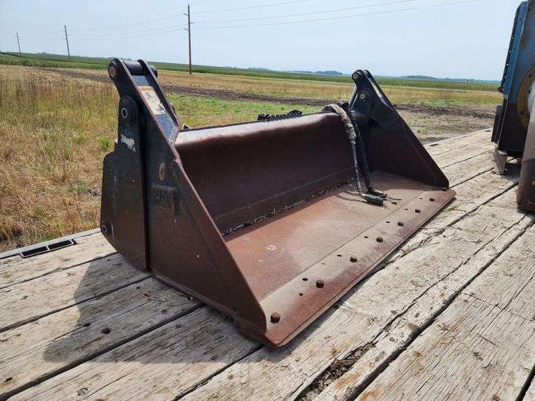 CAT 66” Dumping Bucket, Comes with Hoses and Flat Couplers - Fragodt ...