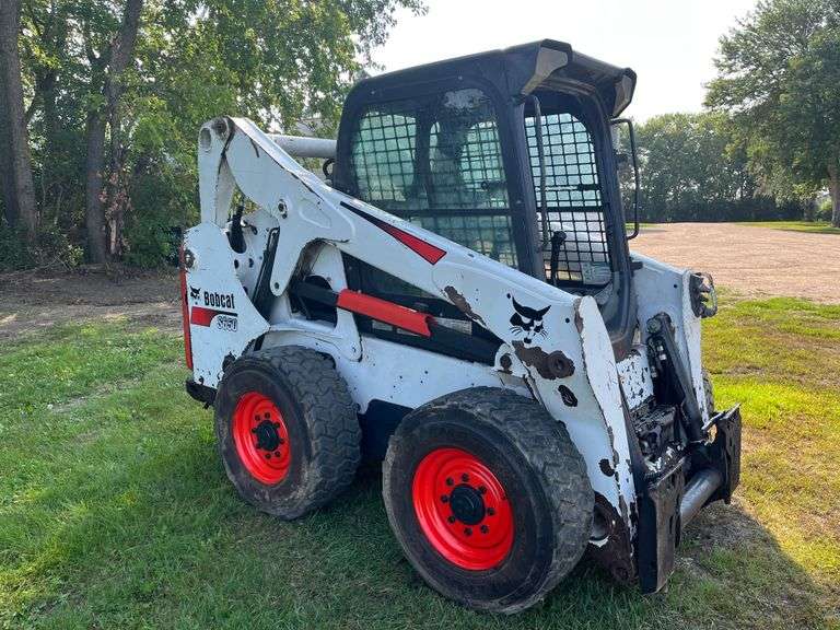 2018 Bobcat S650 skidloader. Bobcat single speed 74.3hp engine ...