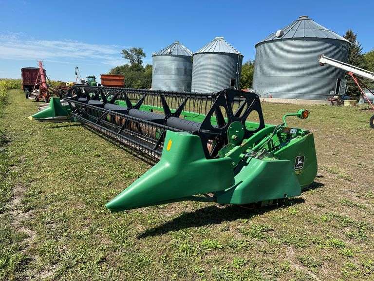 John Deere Model 925 Bean Head, Poly Under Head, SN: 676778 - Fragodt ...