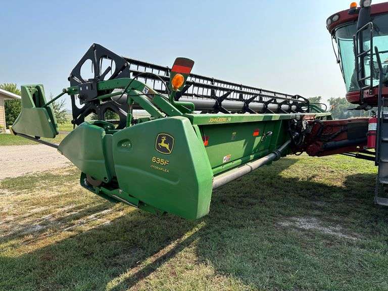 John Deere Model 635 Hydra Flex Bean Head, 35’, Case IH Adapter, Sickle ...