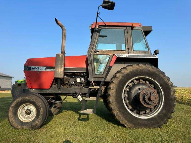 1987 Case 2294 2wd Tractor, 3,371 Hours, 18.4-38 Rears with Factory ...