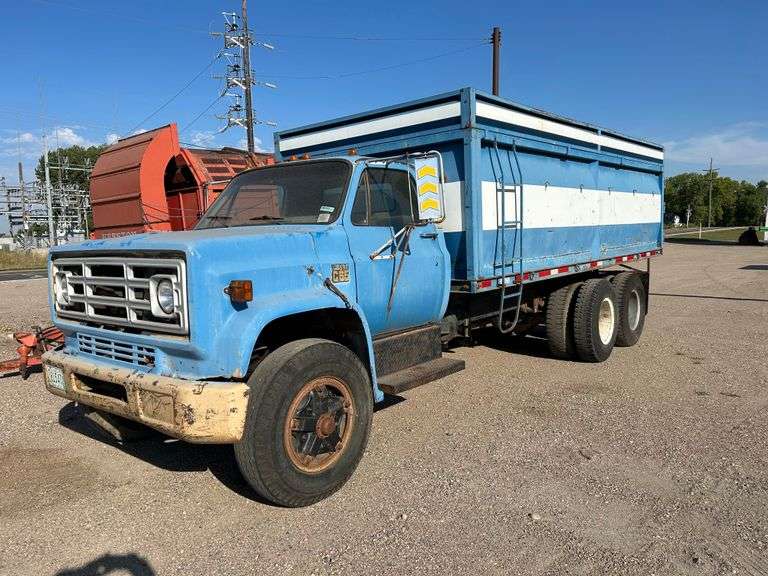 GMC C65 Tandem Axle Truck, Tag Axle, 366 Engine, Tilt Front Hood, 9.00 ...
